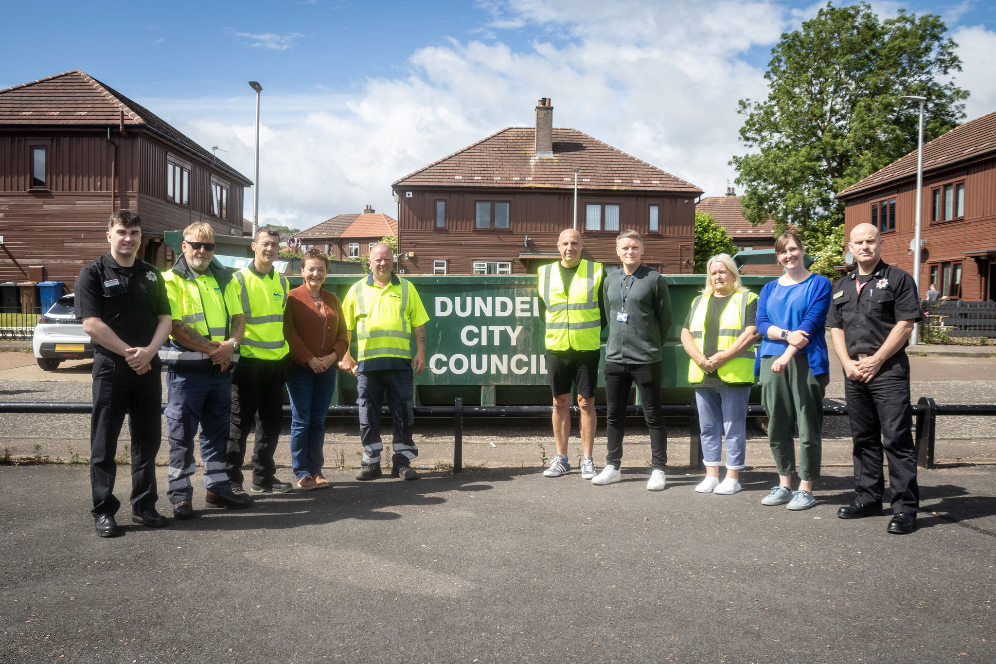 Linlathen Community Clean-Up | Dundee City Council