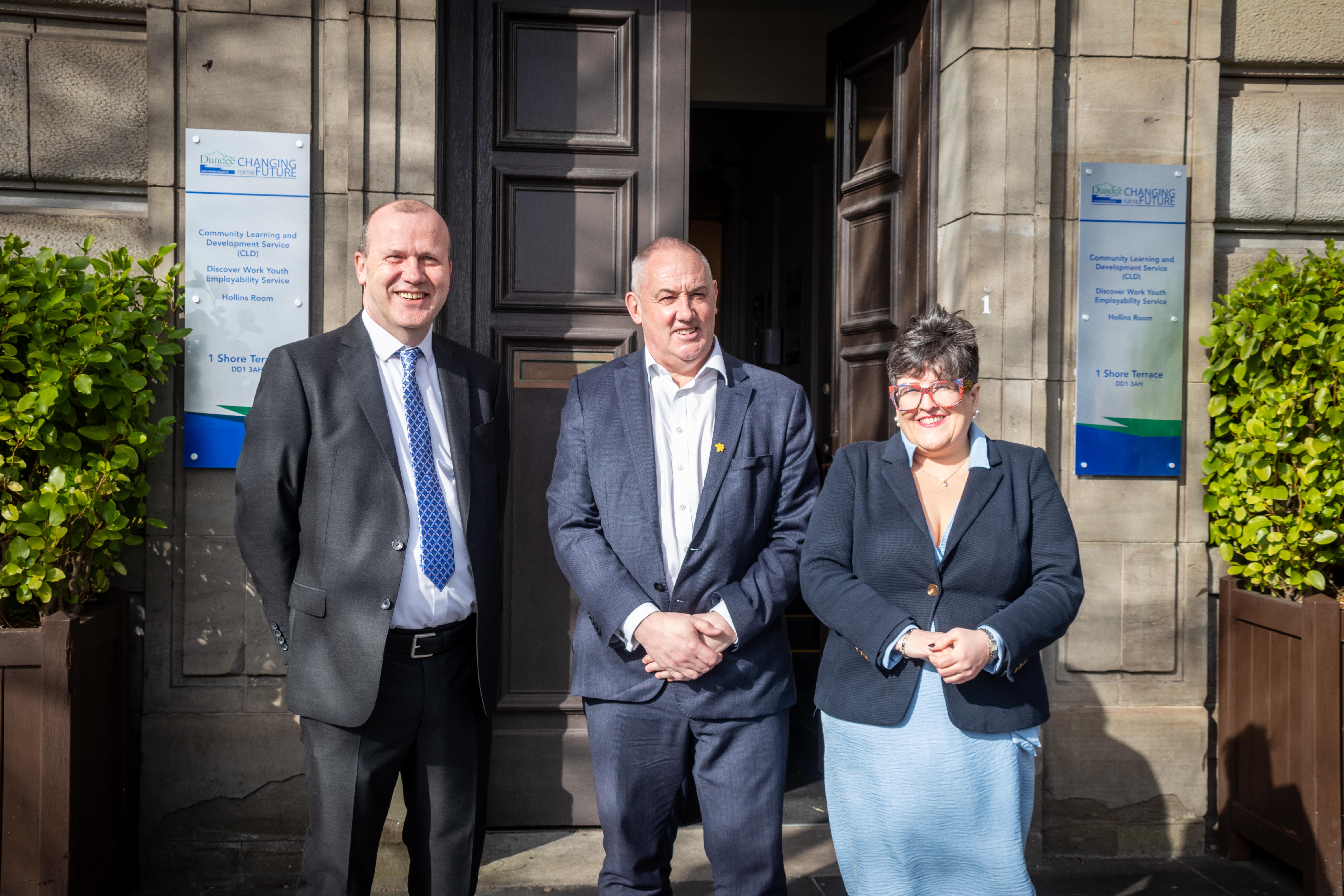 Housing minister visit | Dundee City Council